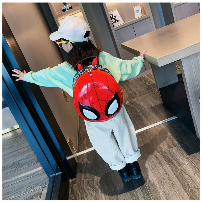 Sac à dos Spiderman aux yeux lumineux - Mon Sac à Dos